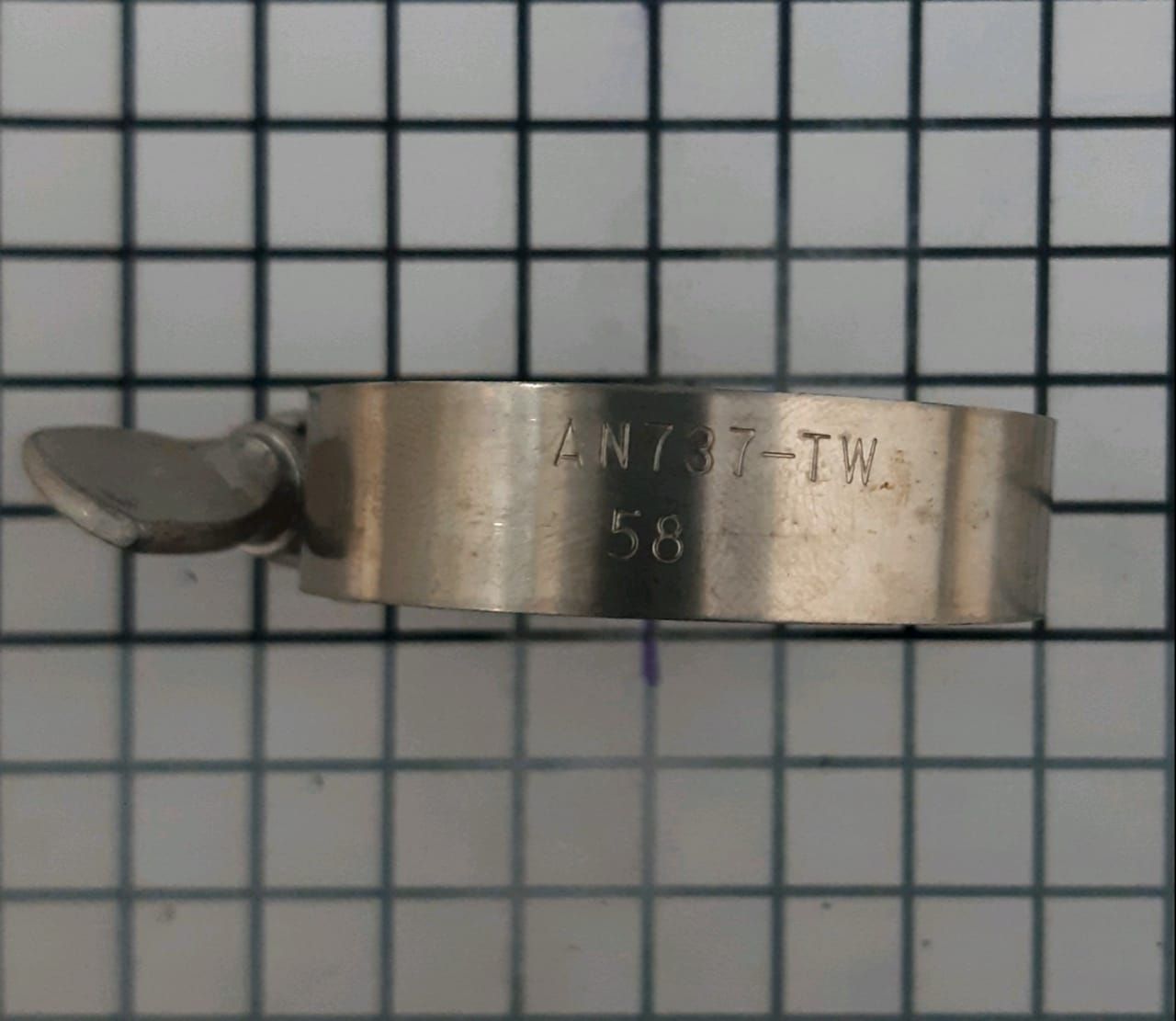 BRAÇADEIRA - AN737TW56-66 (AN737-TW58) - Fibraer