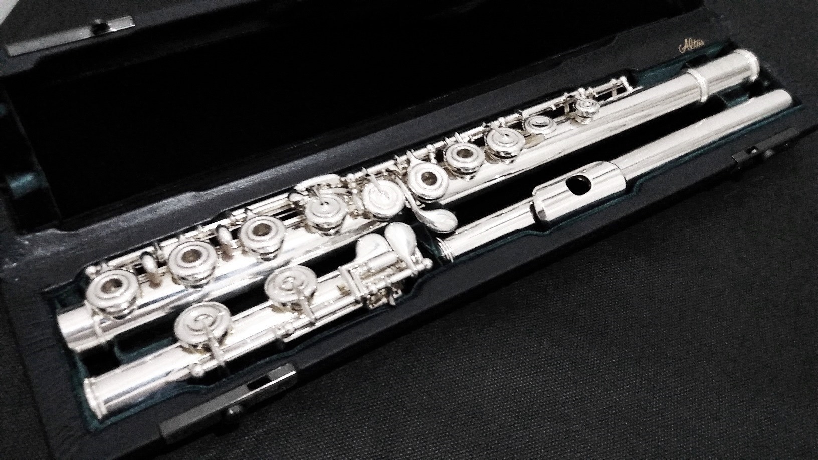 Flauta Altus profissional offset E mec - Flautas Ohara