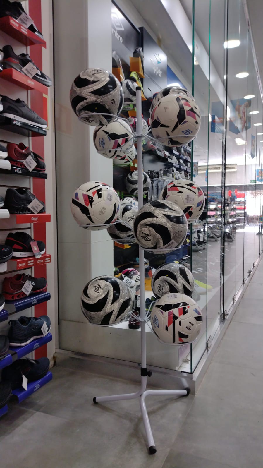 Expositor de Bola Giratório de Chão - MERCADÃO DO LOJISTA