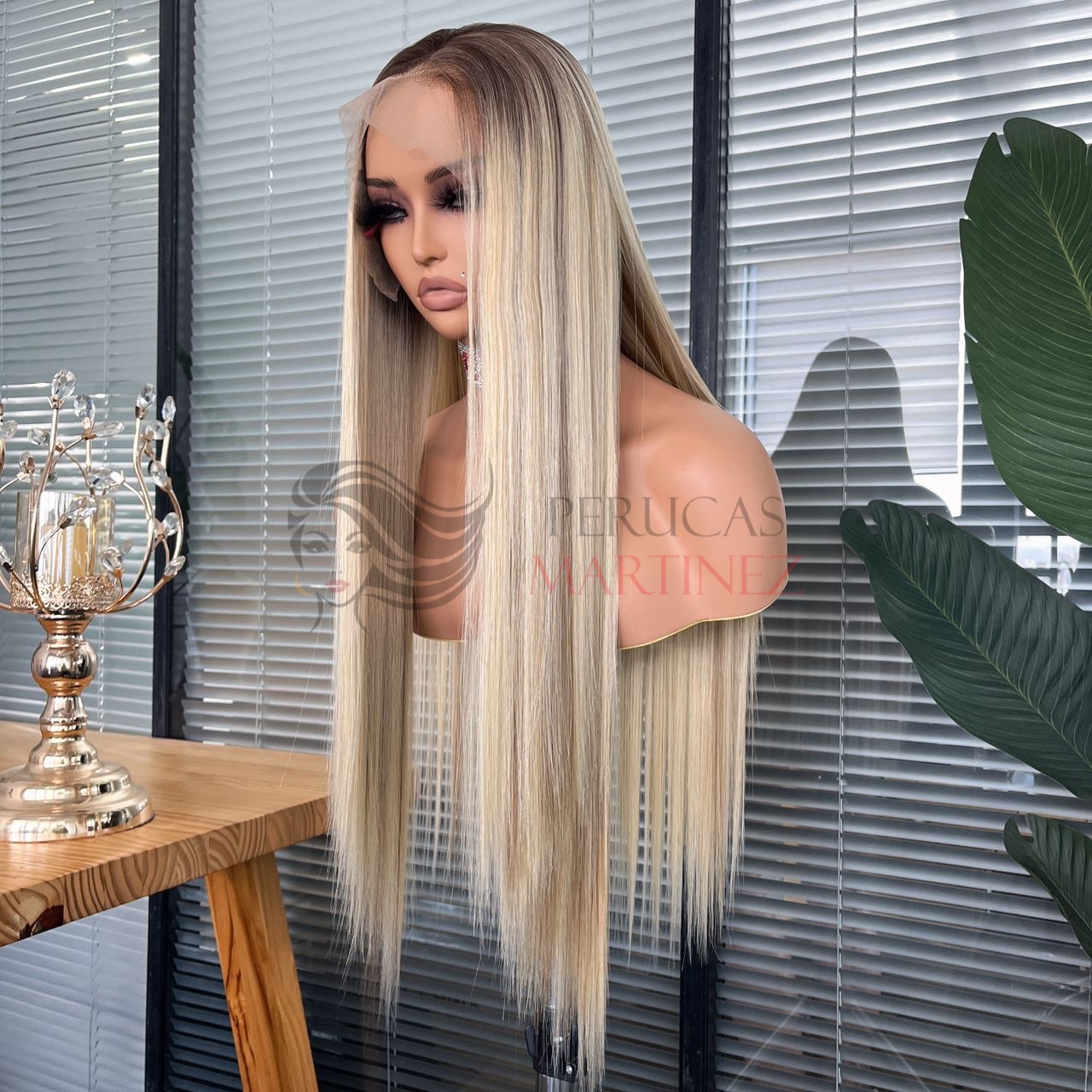 FULL LACE FRONT MELISSA LOIRA COM MECHAS - Perucas Martinez