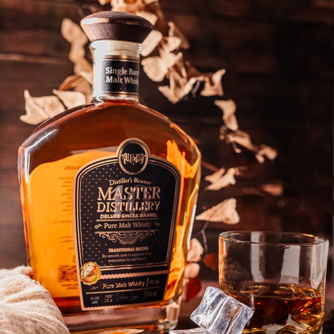 Pure Malt Whisky Single Barrel Master Distillery 750ml - Fábrica de ...