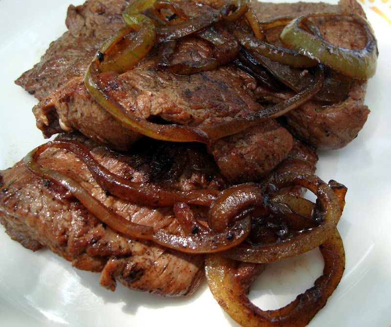 Filé Especial acebolado ou ao molho - Porção Magica Padaria