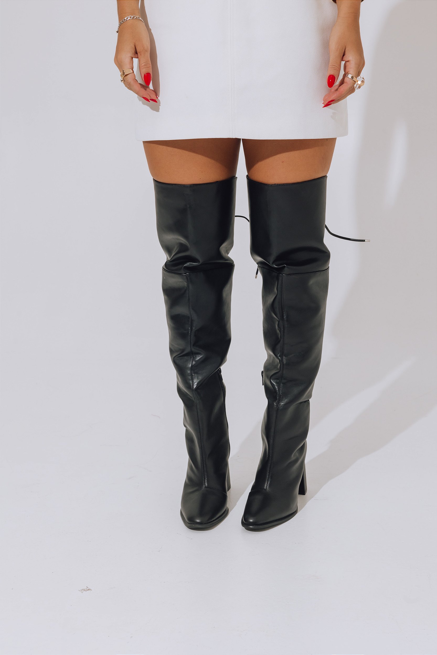 Bota Feminina Over The Knee Salto Alto (Preta) - USE HITZZ
