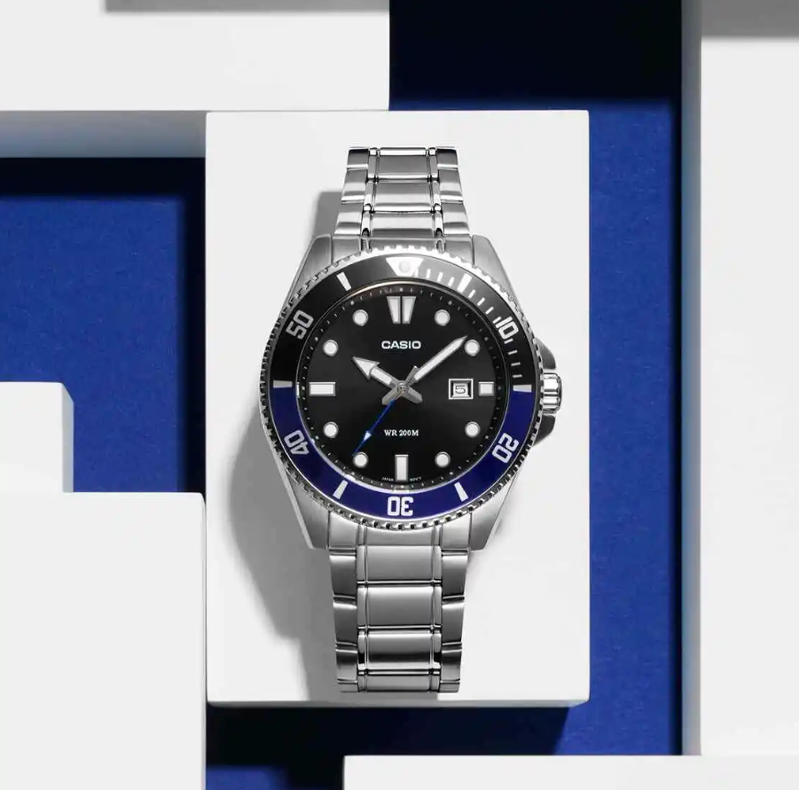 Relógio Casio Duro Batman MDV-107D-1A2VDF-SC - Potência e Estilo - GMT ...