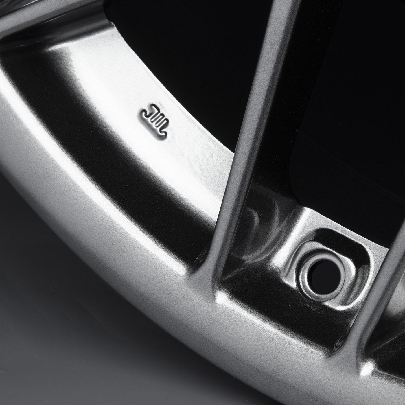 Rodas Esportivas APEX ARC-8 Hyper Black 5x120 18x8,5 ET38 - 18x9 ET42 ...