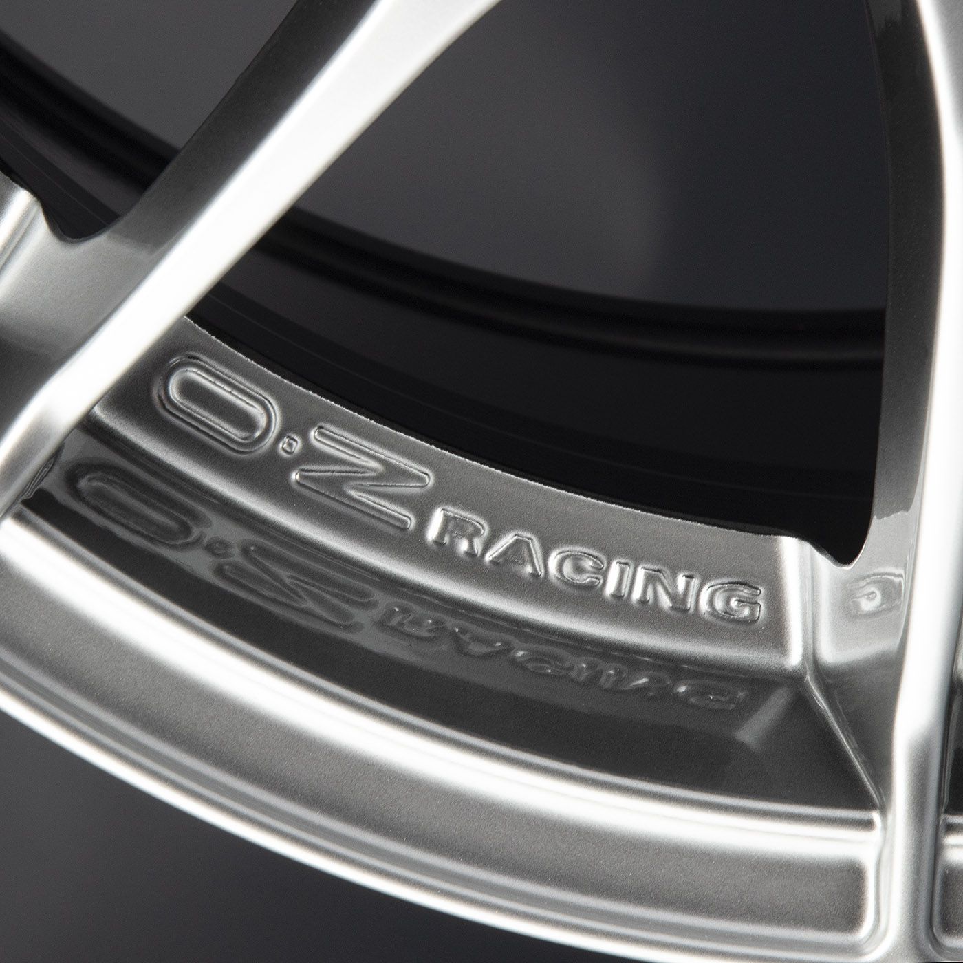 Rodas Esportivas OZ Ultraleggera Crystal Titanium 4x100 15x7 ET37 ...