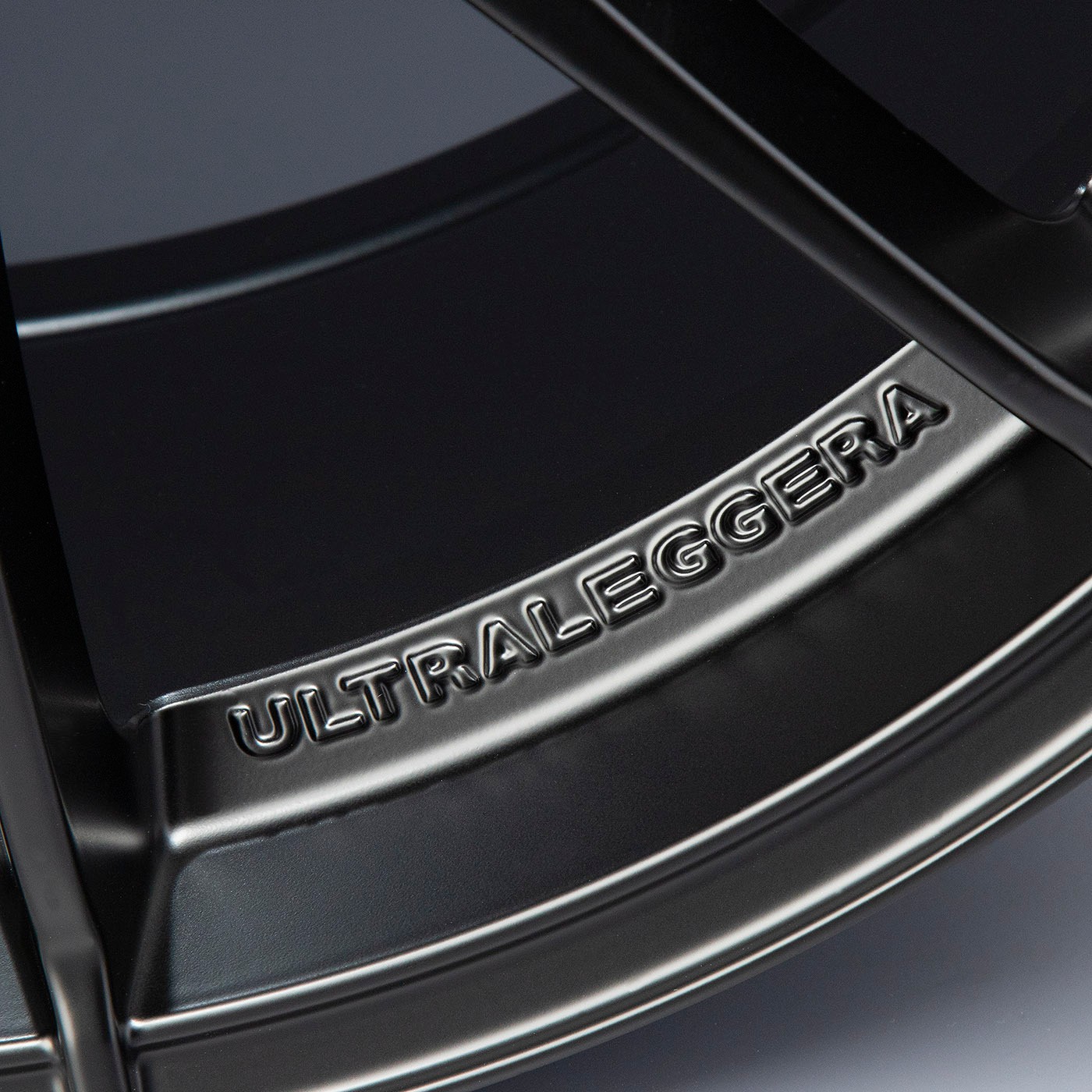 Rodas Esportivas OZ Ultraleggera Matt Black 5x114,3 18x9 ET35 - GPParts ...