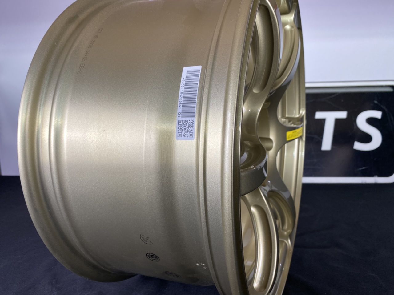 Rodas Esportivas Advan Racing RG III Racing Gold 5x114,3 18x9 ET35 ...