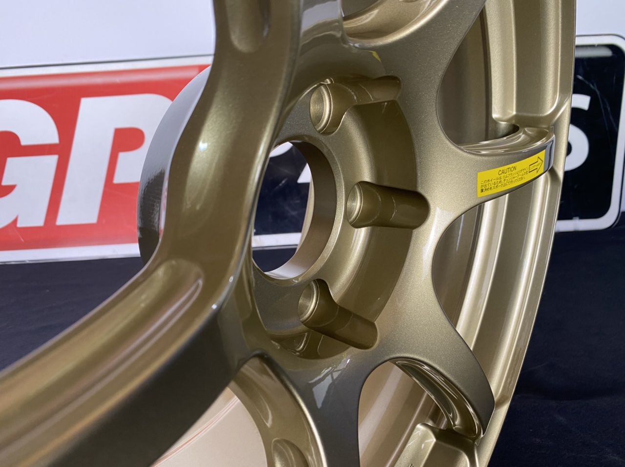 Rodas Esportivas Advan Racing RG III Racing Gold 5x114,3 18x9 ET35 ...