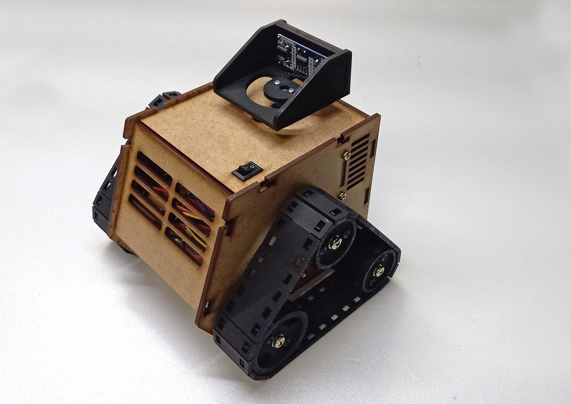 ROBÔ BINO 3.0 - ARDUCORE - Robótica Educacional arduino