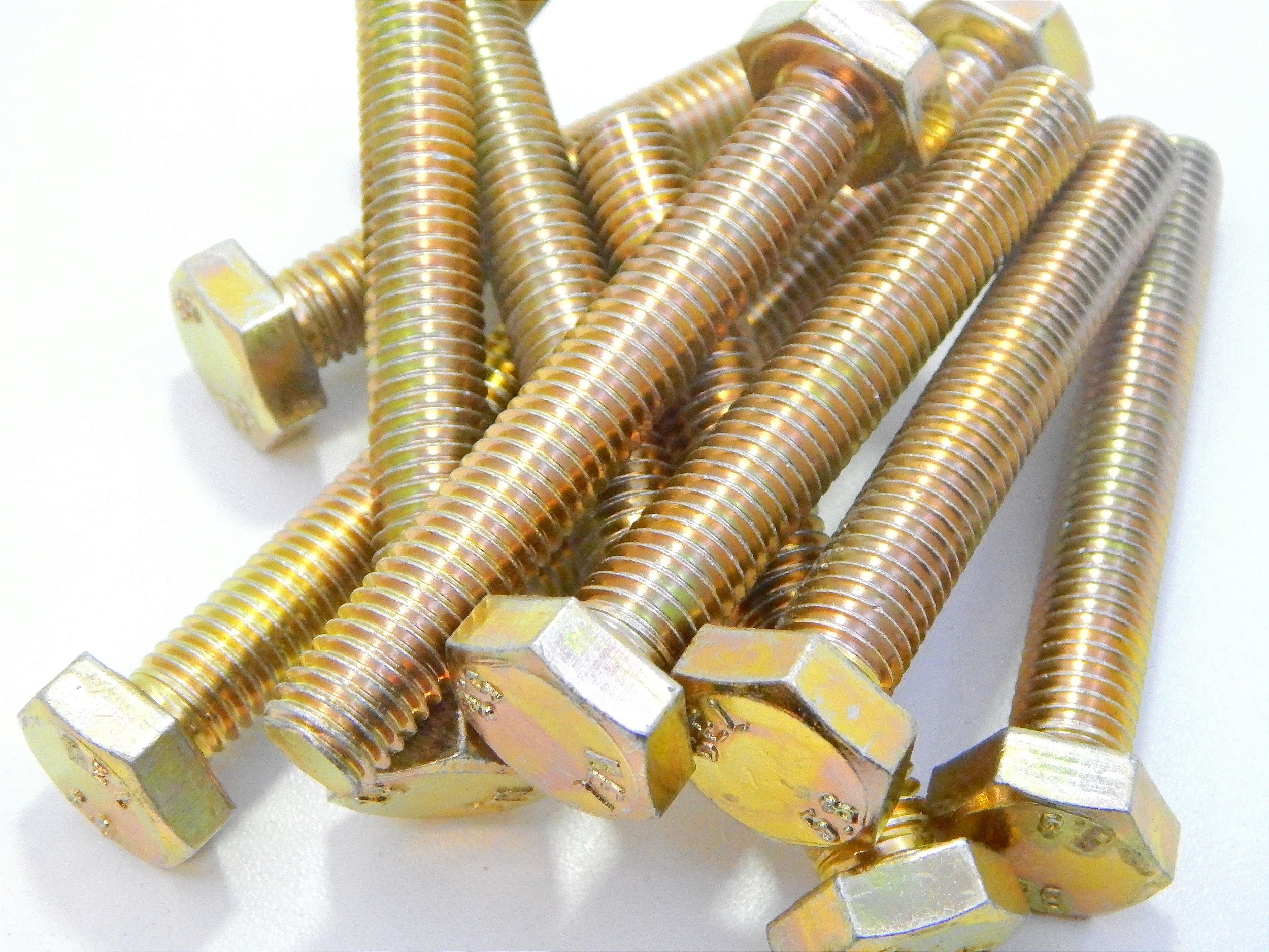 LUTEC | Parafusos Sextavado Aço Carbono 5.8 Bicromatizado M10 x 50 ...