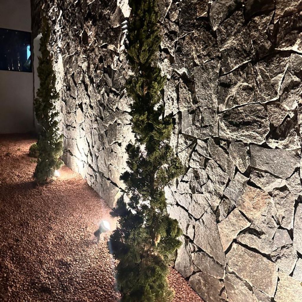 Pedra Bossa Nero Preta Black - Mosaico e Arte
