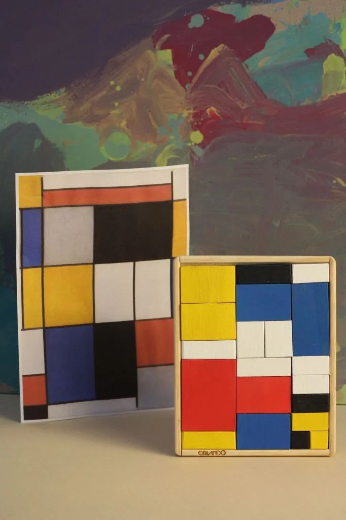 Composicao De Pinturas De Piet Mondrian Com Vermelho Amarelo E Azul