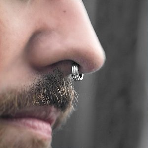Piercings de Argola em Titânio e Aço Cirúrgico