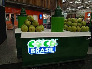 Quiosque com 2 bancadas - Carrinho de Coco