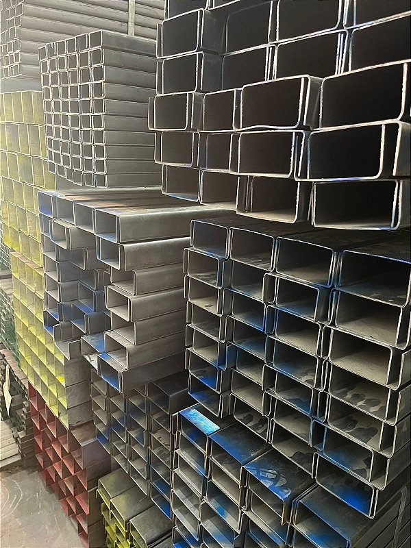 VIGA U 4" X 1° ALMA AÇO - 6 METROS LAMINADA - Brasfer o Lojão do Aço