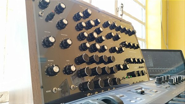 Control-Synth Modular - CM-MIDI CONTROLLERS