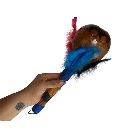 Maraca Chocalho Instrumento Indígenas Cabaça Com Penas - O Acústico ...