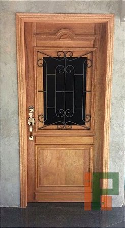 Porta de Madeira Maciça com Grade - REALEZA - Inova Portas - (44) 3301-8464