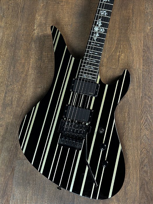 GUITARRA SCHECTER SYNYSTER GATES CUSTOM - Crunch Music