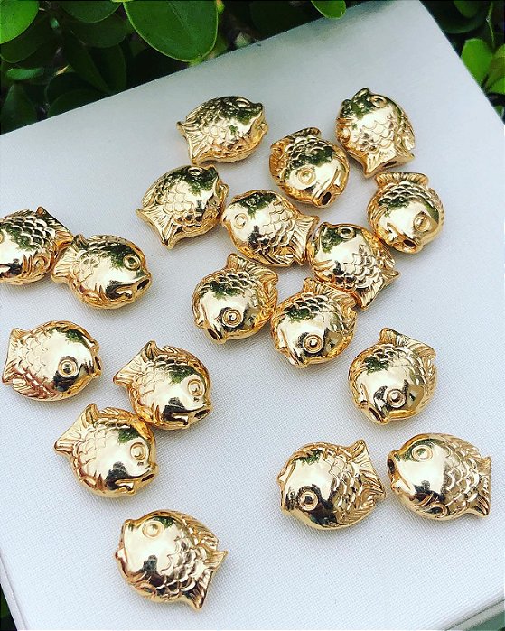 Pingente PEIXE furo passante - 01 unid - FOLHEADA A OURO - Tudo para ...