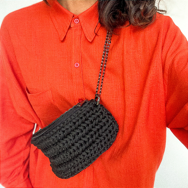 Pochete Ana Preta com alça ônix - Amor por Fios Crochê