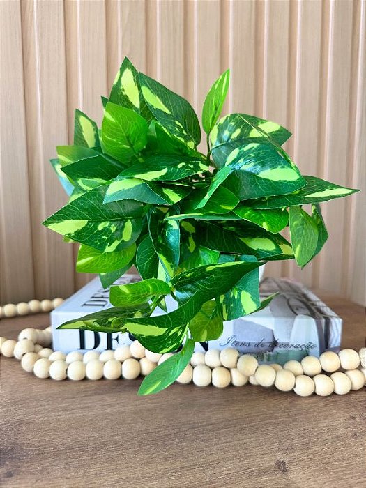 Folha de Jiboia Artificial Vaso Branco Laço - Loja de Decoração Online ...