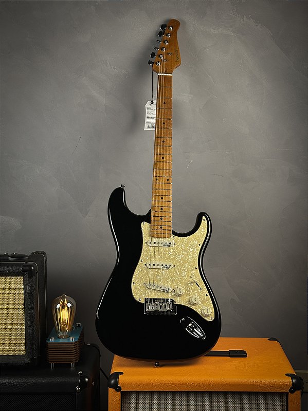 GUITARRA STRATOCASTER BENSON - HARDY 901 - BLACK - Crunch Music