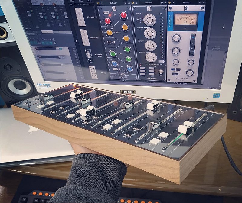 controlador MIDI com faders 100mm - CM-MIDI CONTROLLERS