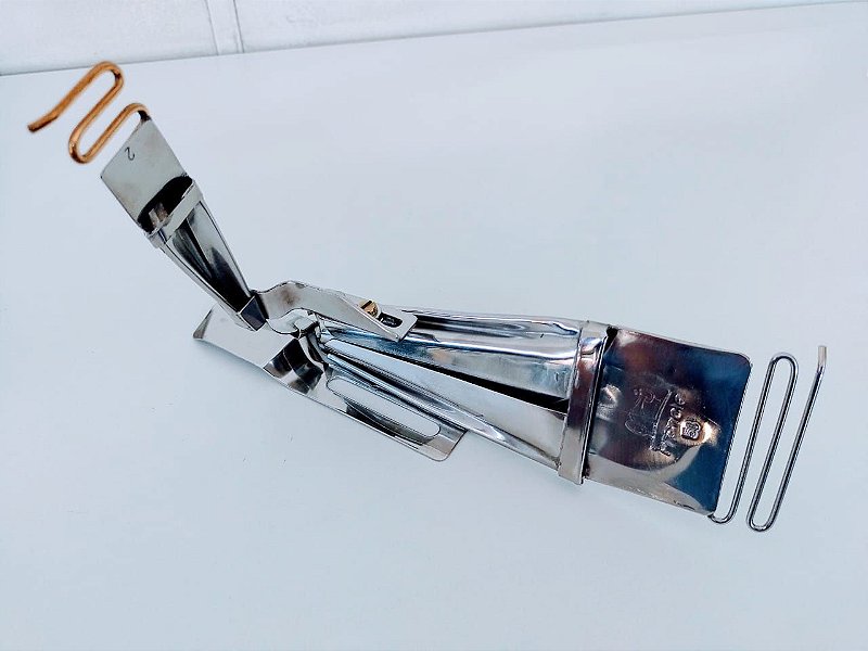 Colarete Duas Dobras com Vivo em Máquina Galoneira Plana - Francle ...