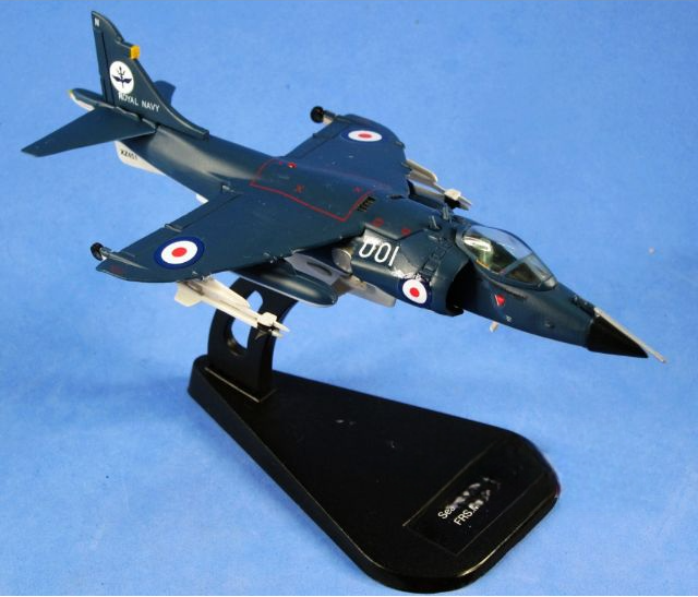 Sea Harrier - Royal NAVY - METAL 1:100 (2E) - Loja Águias de Aço