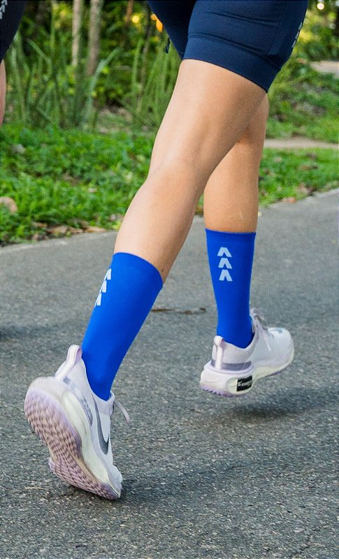 meia para corrida, meia azul, meia cano medio - Gurias na Corrida - As ...