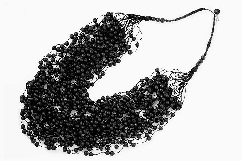Colar de Açaí 33 voltas - Maria Oiticica Biojoias - biojoias artesanais ...