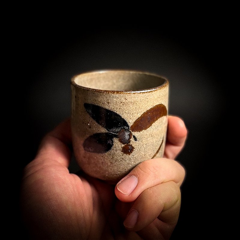 COPO DE CHÁ RETO FLORAL COLONIAL - Suenaga & Jardineiro - Loja Online