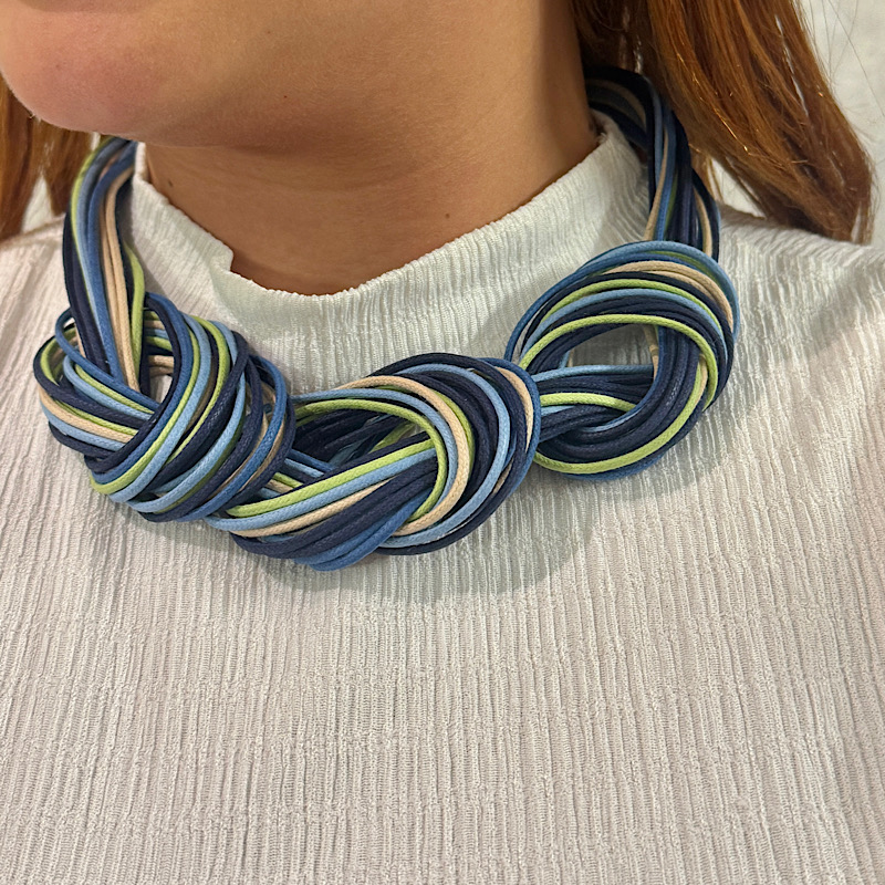 Colar Design Natural algodão tons de azul e verde - Muzazen - Semijoias ...