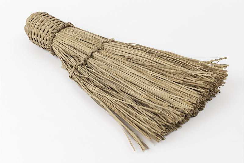 VASSOURA DE PALHA - POVO INDÍGENA PARAKANÃ - Loja MASP