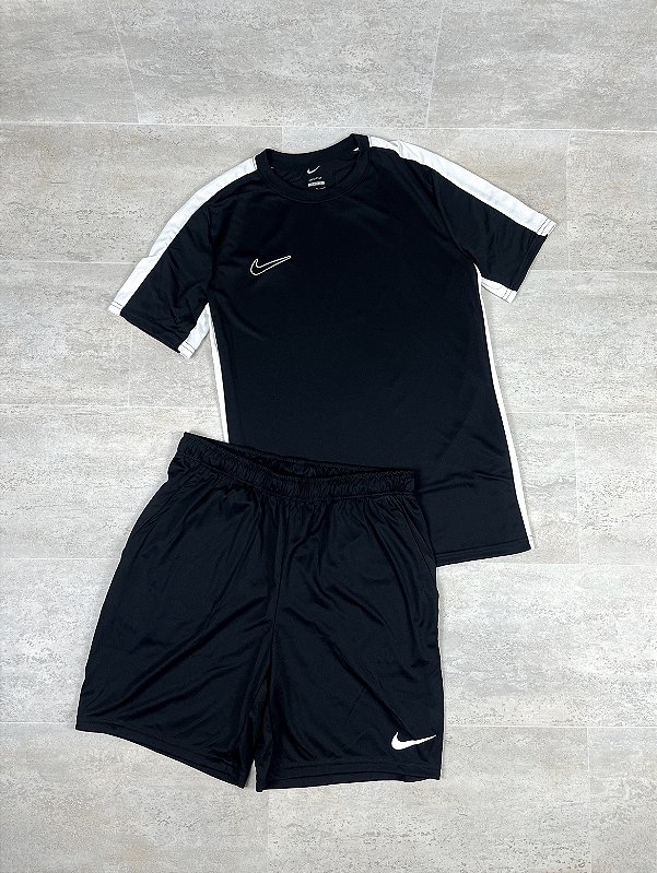 Conjunto Nike Dri Fit - DFR.Clothing