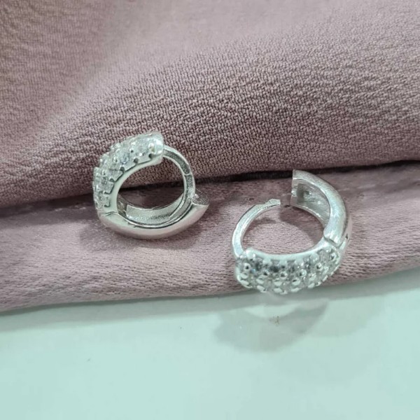 Argolas Prata 925 Cravejadas com Zircônias - 8mm - M6 JOIAS ATACADO