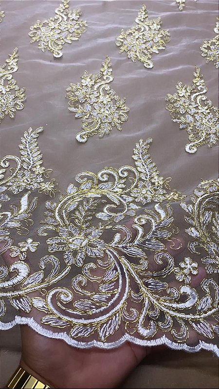 Tule Branco com fio Dourado Luxo - Báraò Tecidos