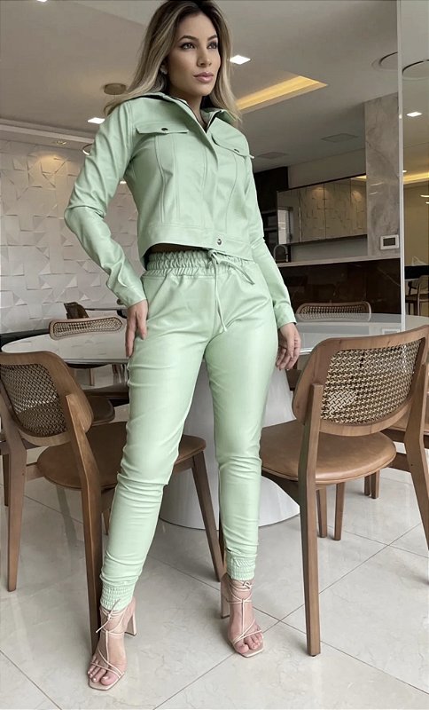 Calça Jogger - Amanda Magro Store | Malha Prada Premium | Couro ...