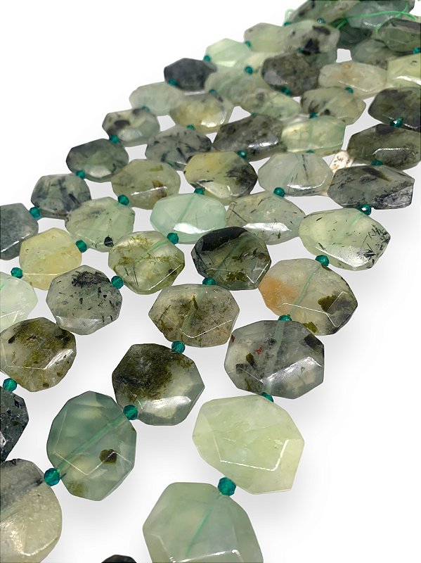 Prehnita Irregular Facetada - Jade Stone