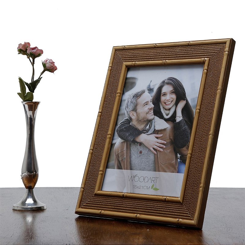 PORTA-RETRATO DE MADEIRA BAMBU ORNAMENTAL MARROM 15x21cm - e-utilities.com