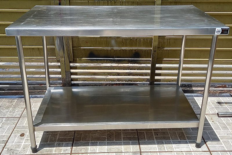 Mesa de Inox com Prateleira Lisa 1,2 mt - Ilha das Cozinhas - Comércio ...