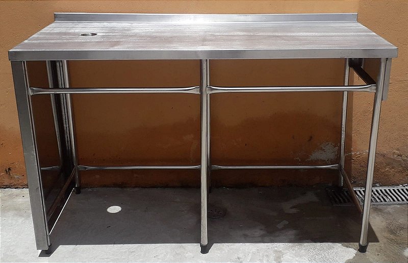 Mesa de Inox Reforçada - C/ furo para Detritos - 1,60cm [Usada] - Ilha ...