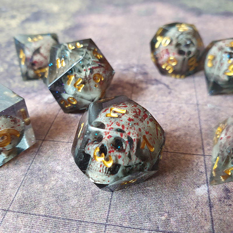 Memento Morri - bloody battle - Set completo com 7 Dados de RPG ...