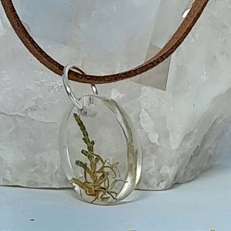 Colar artesanal, colar em resina, colar passarinho, bijuteria artesana ...