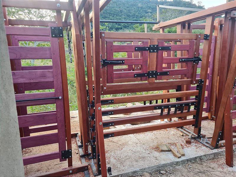 Tronco Brete para Contenção - Ferreiro