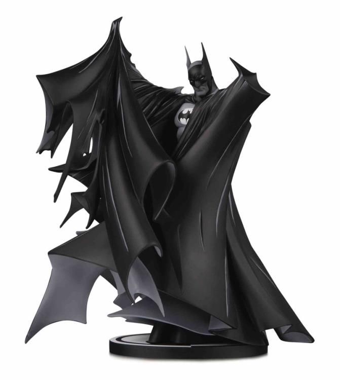 Batman Branco e Preto Todd McFarlane DC Comics DC Collectibles - Prime ...