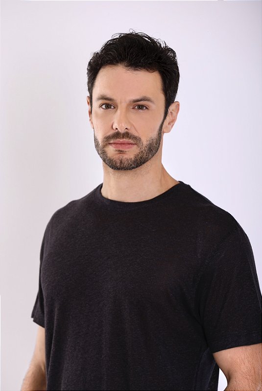 Camiseta Linho com Viscose Preta - Studio Aja