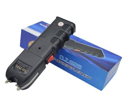 MÁQUINA DE CHOQUE TASER 928 TYPE C/ LANTERNA LED - ARMEIRO - Armas ...